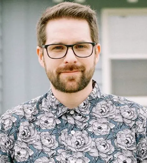 Ian Hecox - Age, Smosh, Girlfriend, Net Worth - Biography