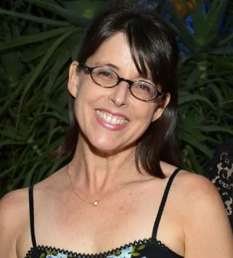 Lara Jill Miller - Age, Net Worth, TV Shows, Bio - Biography