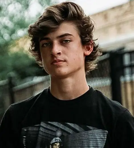 Sam Hurley - Old, Height, Girlfriend & Net Worth - Biography