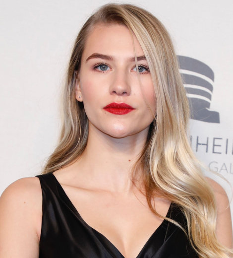 Sofia Hublitz - Age, 'Ozark,' Height, Parents - Biography