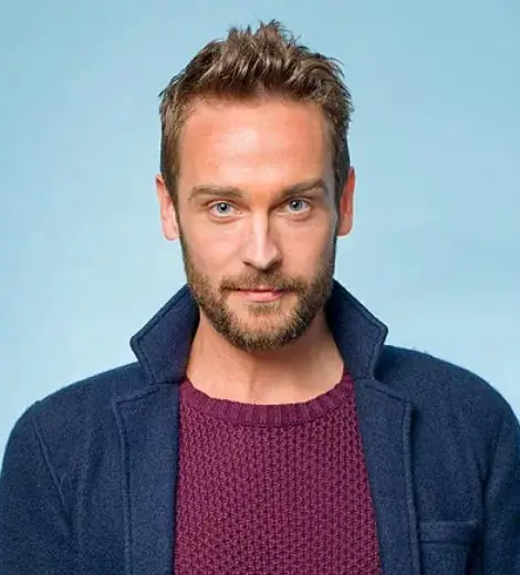 Tom Mison - Sleepy Hollow, Married, Wife, Bio - Biography
