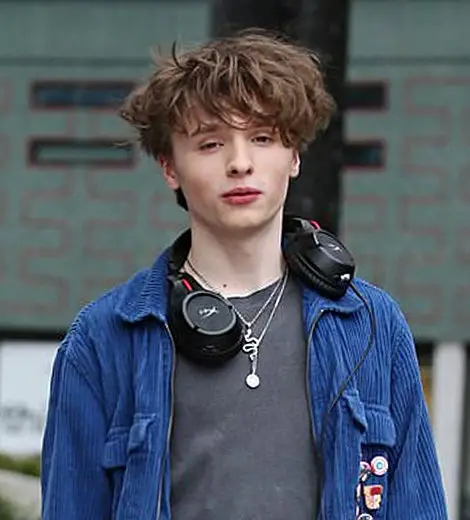 Ty Tennant - Actor, Age, Father, Girlfriend, Bio - Biography