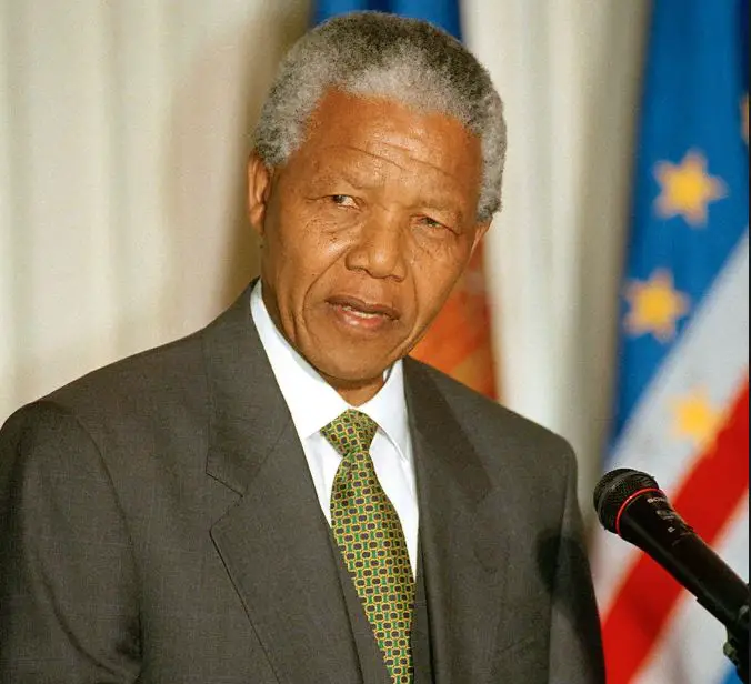 Nelson Mandela "Social Rights Activist" - Biography, Age and Wife