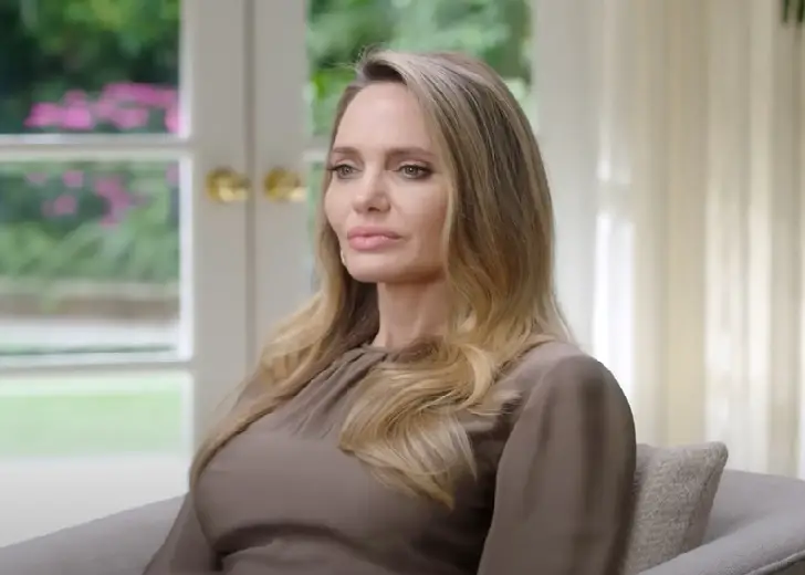 Angelina Jolie - Biography, Age, Married, Children