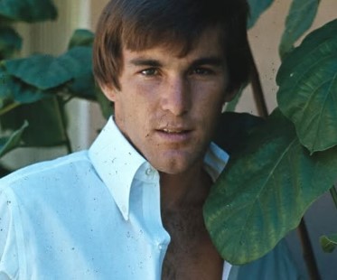 Dennis Wilson "Drummer" - Biography, Age, Married and Children