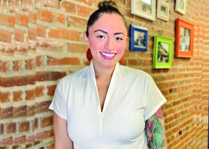 Leslie Hernandez - Age, Height, Net worth, Husband - Biography